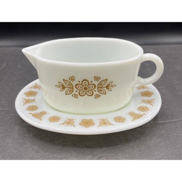 Pyrex | Kitchen | Vintage Pyrex Corning Butterfly Gold Gravy Boat 77b 7 ...